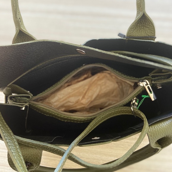 Via Victoria | Bags | Via Victoria Handbag | Poshmark